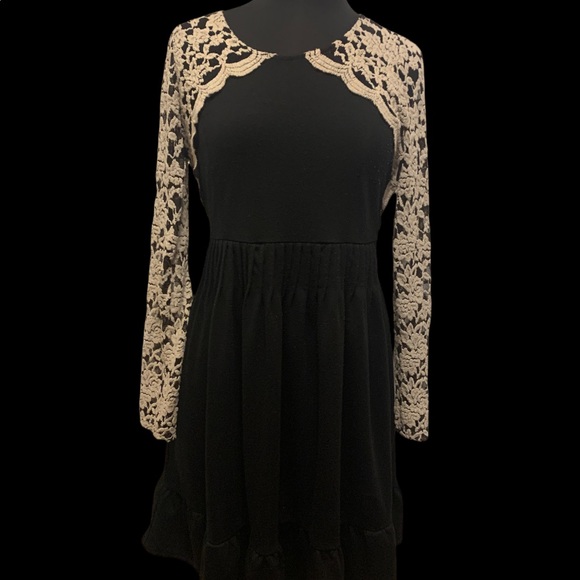 Ryu | Dresses | Ryu Black Tiered Long Sleeved Floral Lace Dress Size ...